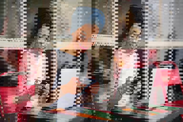 What is Employee Wellbeing? 11 Tips to Improve- Oak Engage