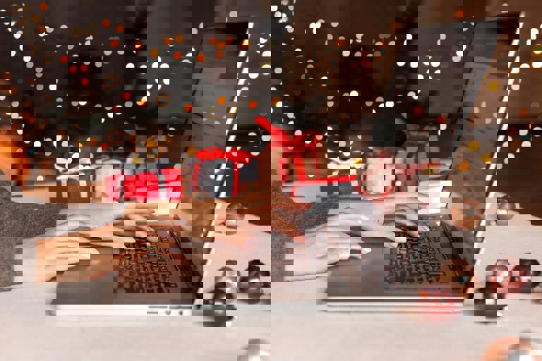 11 tips on celebrating Christmas at work - Oak Engage